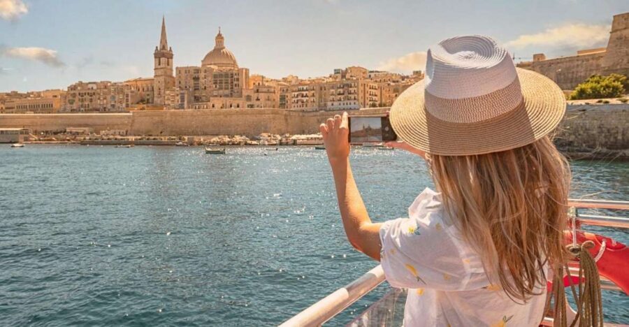 Afternoon Harbours Cruise with Guide and Roundtrip Transfers - An In-Depth Look at the Experience