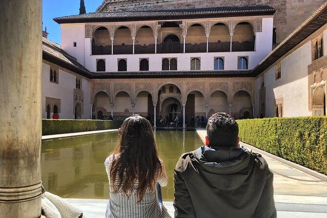 Alhambra &Charles Palace Guided Tour with Optional Nasrid Palaces - Who Should Consider This Tour?
