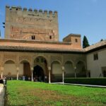 Alhambra Palace & Generalife Gardens daytrip from Roquetas, Aguadulce & Almeria - Granada City Tour: First Impressions