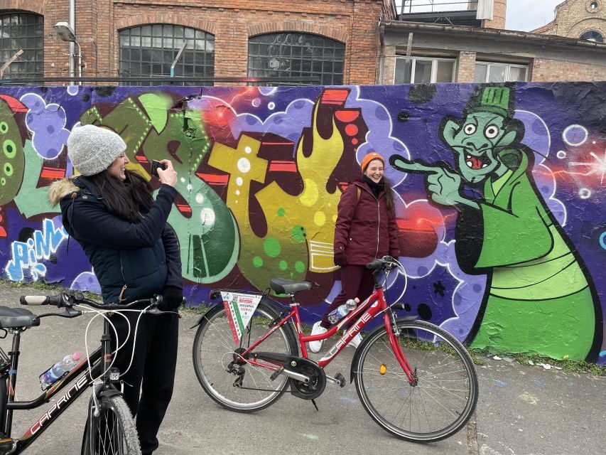 Alternative Bike tour: Graffiti Wall and Peace - Detailed Breakdown of the Itinerary