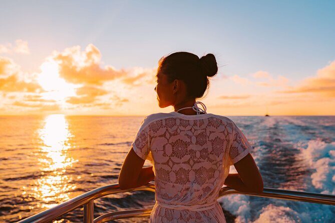 Amalfi Coast: Sunset Boat Tour with Fruit & Drinks | Small Group - Analyzing the Value and Experience