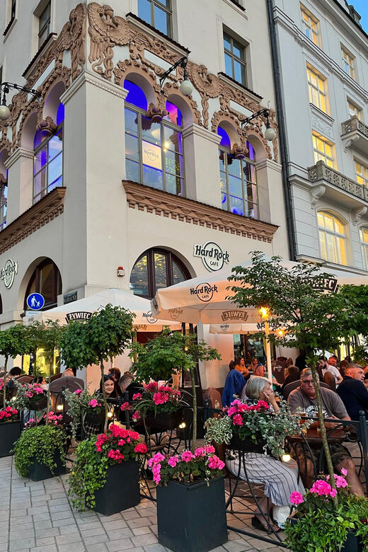 American Food Experience - A Closer Look at the American Food Experience in Kraków