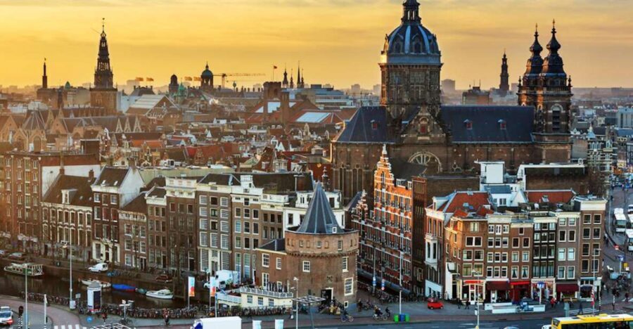 Amsterdam: 3-Hour Private Highlights City Tour by Minivan - What Makes It Valuable?