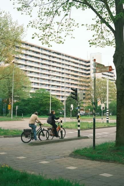Amsterdam: Breakfast & True Amsterdam Experience Tour - An In-Depth Look at the Itinerary
