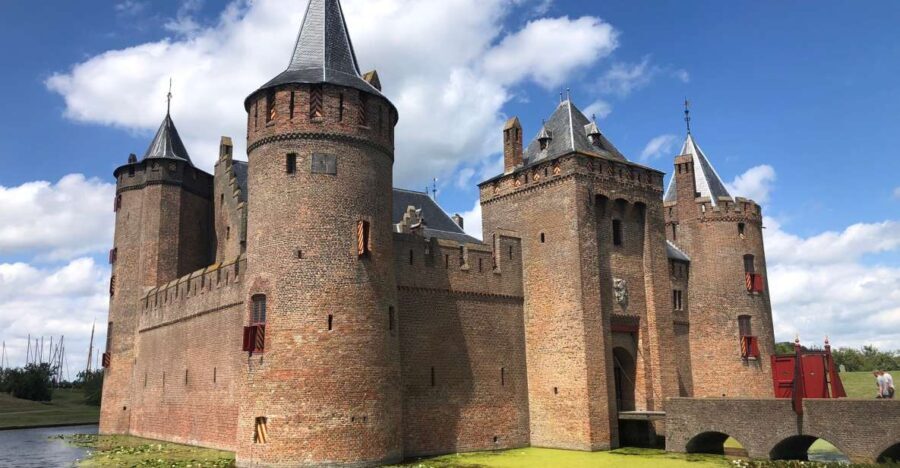 Amsterdam Castle & Utrecht City Tour - The Value Proposition