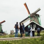 Amsterdam: Explore Zaanse Schans: Half-Day Luxury Coach Trip - Authenticity and Atmosphere