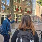 Amsterdam: Private walking tour with Coffee & Anne Frank VR - The Value for Travelers