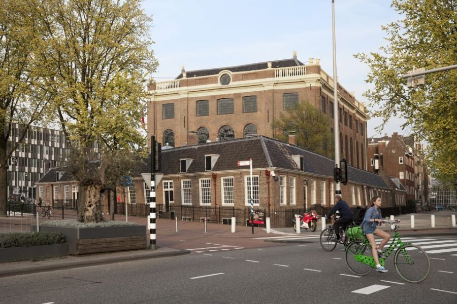 Amsterdam: Walking Tour, Jewish Museum & Synagogue Tickets - Visiting the Jewish Cultural Quarter
