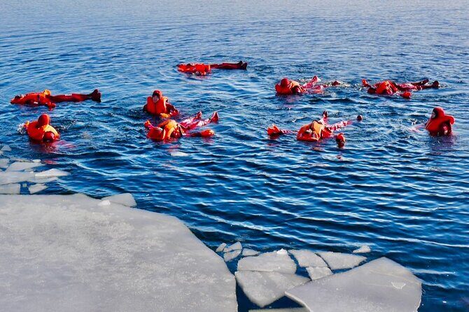 Arctic Ice floating in Puumala - The value of this tour