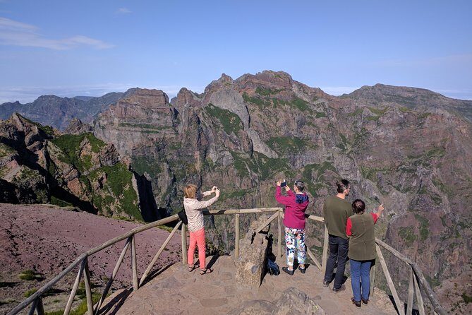 Arieiro Peak and Cristo Rei 4x4 Experience + Dolphins Watching - The Real Value of the Tour