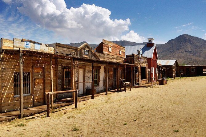 Arizona Ghost Towns and Wild-West Day Trip from Las Vegas - Transport and Group Dynamics