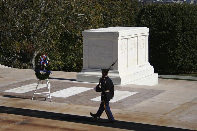 Arlington Cemetery and DC Highlights Tour - Washington’s Political Heart