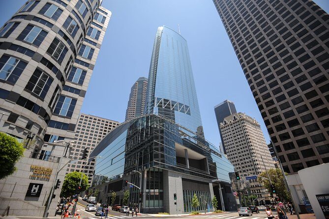 Arrival Private Transfer: Airport LAX to Los Angeles in Luxury Car - Breaking Down the Details