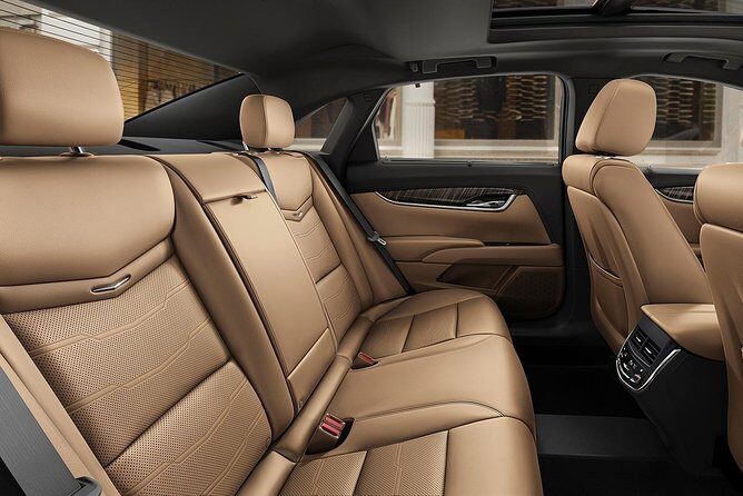 Arrival Transfer Denver Airport DEN to Denver City by Luxury Car - What to Expect on Your Transfer