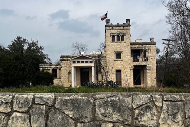 Austins Art and Architecture Panoramic Tour - The Experience and Group Dynamics