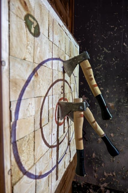 Axe Throwing in Fun Arena in the centre of Prague - Equipment and Instructions