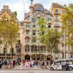 Barcelona Expert Tour in Eco Tuk Tuk Private - How the Tour Works
