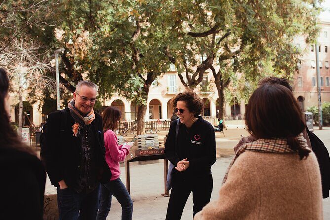 Barcelona: Gothic, Tapas & Churros Small Group Tour - Why Small Group Tours Matter