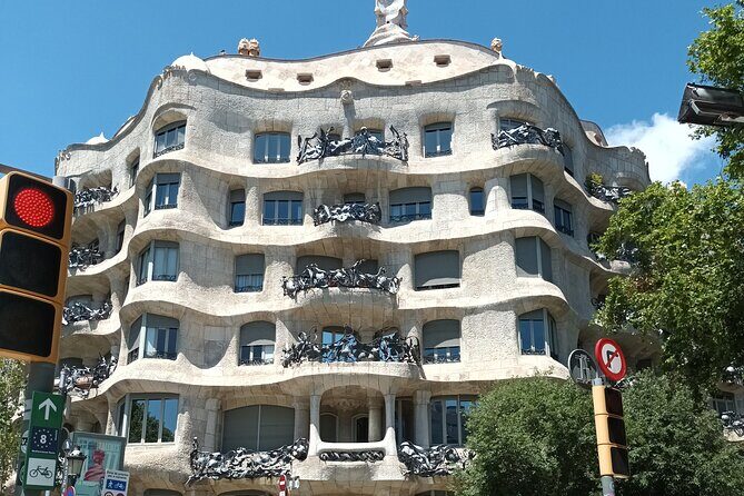 Barcelona highlights bike tour - La Barceloneta