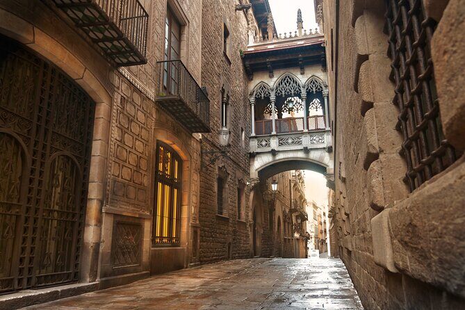 Barcelona Old Town Walking Tour & Optional Casa Battlo Ticket - Authenticity, Food, and Local Tips