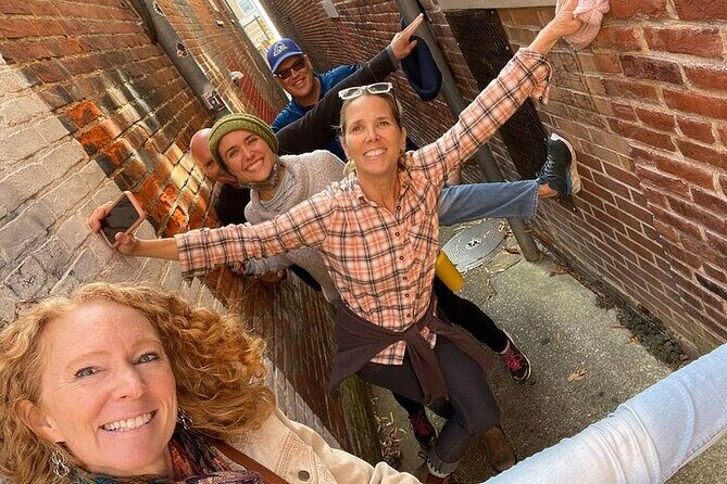 Baton Rouge Bash Scavenger Hunt - Authenticity and Local Secrets