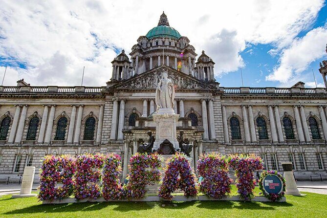 Belfast Political/history/troubles private taxi/cab tour - Deep Dive into the Belfast Troubles Private Taxi Tour