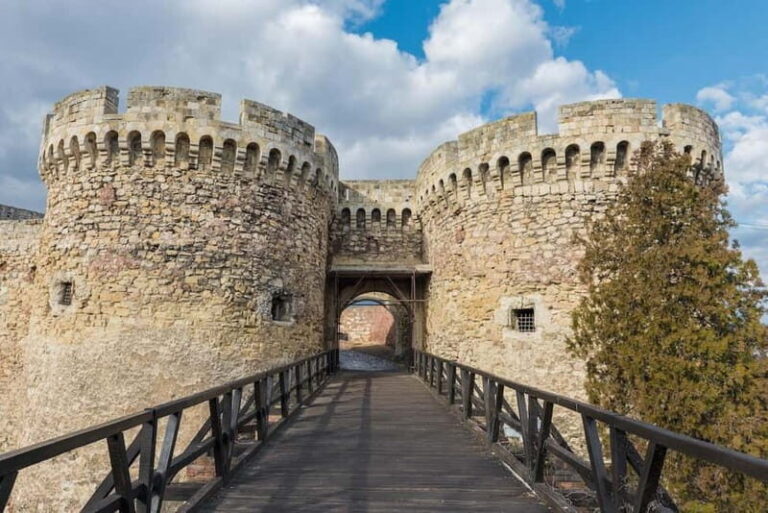 Belgrade: Private City Highlights Guided Walking Tour - The Value of a Private, Personalized Guide