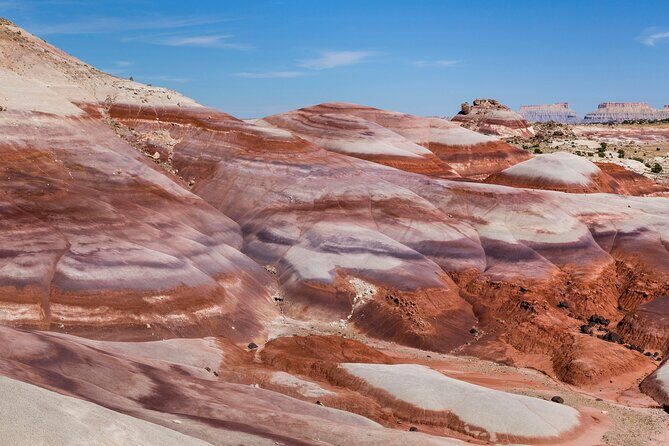 Bentonite Hills Cathedral Valley Half Day Tour - The Itinerary in Detail: What to Expect