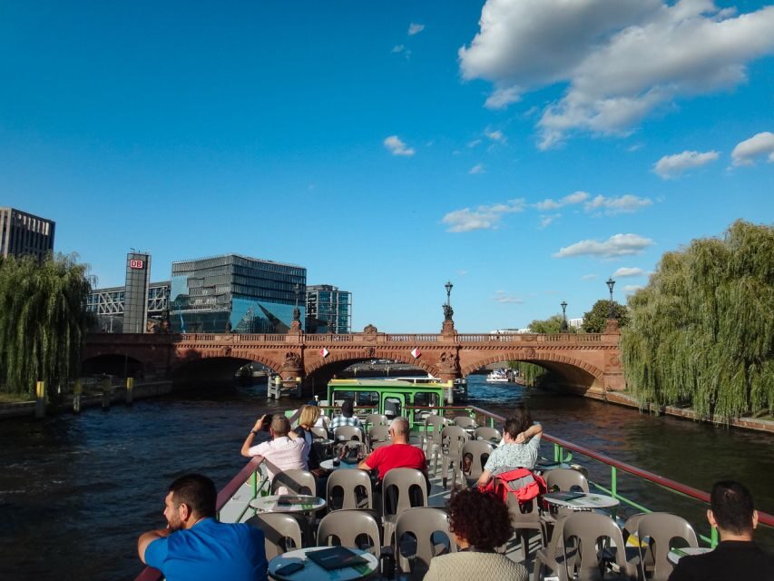Berlin: 2.5-Hour East Side Boat Cruise with Commentary - Deep Dive into the Itinerary