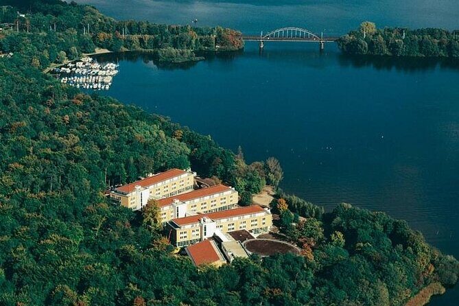 Berlin and Potsdam Private full day Tour by Car - What You’ll Love About This Tour