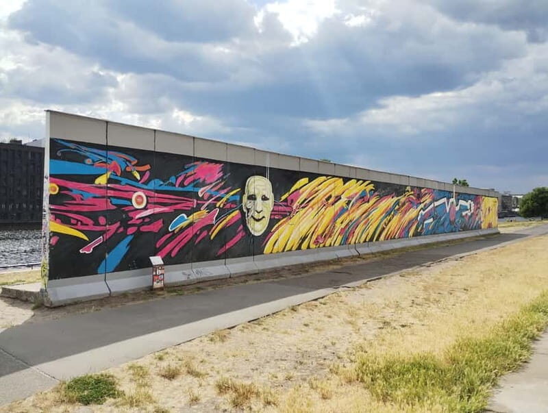 Berlin Friedrichshain: Urban Walk of Grit and Gentrification - What to Expect During the Tour