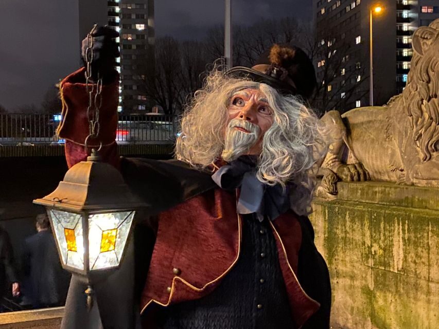 Berlin: Guided Walking Tour by Night - The Radiance of Guided Stories and Authentic Encounters