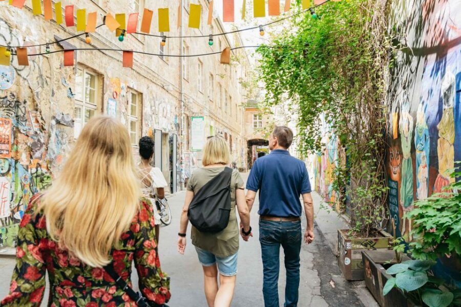 Berlin: Hidden Backyards Guided Walking Tour - Exploring Haus Schwarzenberg