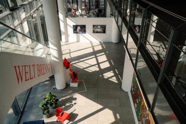 Berlin: Notagallery - Modern Art Gallery Tour - Practical Tips for Your Visit