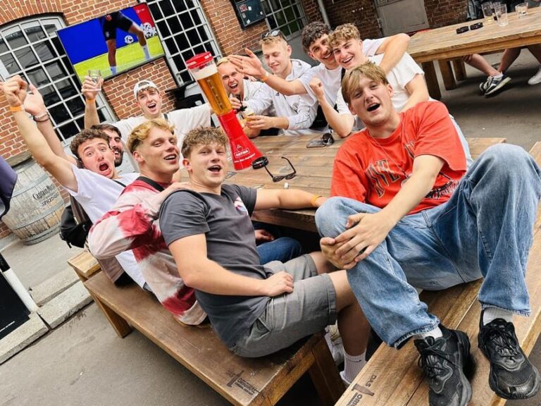 Berlin: Private pub crawl with insider-guide & free shots - Why You Should Consider This Tour