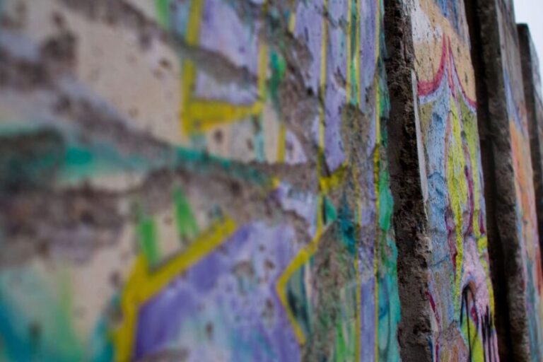 Berlin : Private Street Art Walking Tour (Private Tour) - Why Our Travelers Rave About This Tour