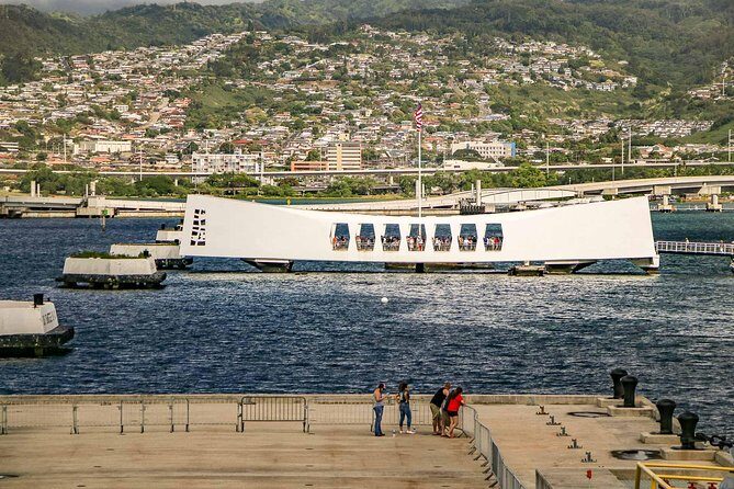 Best of Oahu: Pearl Harbor & Oahu Circle Island Tour from Waikiki - What the Tour Includes and What to Expect