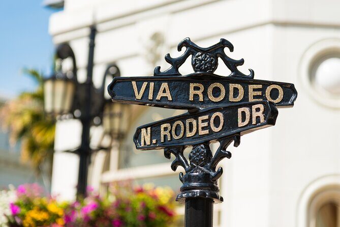 Beverly Hills Food Tour with Gourmet Tastings and Drinks - A Walk Through Beverly Hills: What You Can Expect