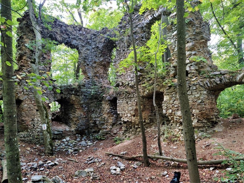 Beyond Brno: Best of Czech Caves - Full-Day Hiking Tour - Exploring the Itinerary in Detail