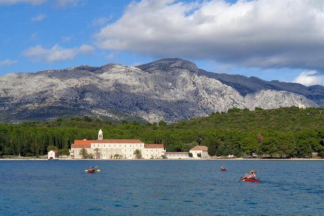 Bits of History - Half day kayak Tour with Wine delight - Detailed Itinerary Breakdown