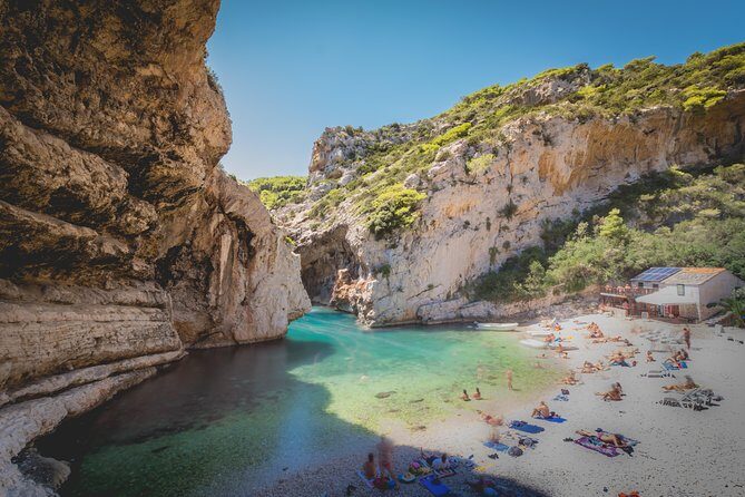 Blue and Green Cave private speed boat tour - Who Is This Tour Best For?