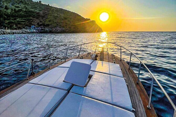 Boat experience in the crystal clear waters of Cilento - Authentic Reviews and Highlights