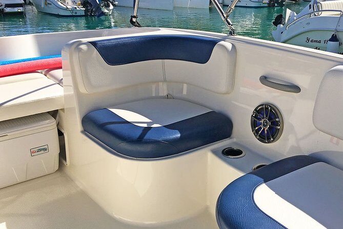 Boat rental Bayliner 60 cv 1/2 day - Who Is This Tour Best For?