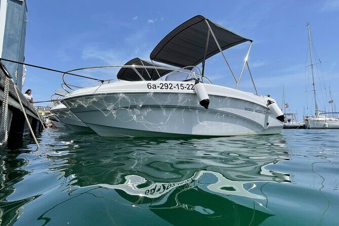 Boat Rental Without License in La Marina de Valencia - What to Expect on the Day