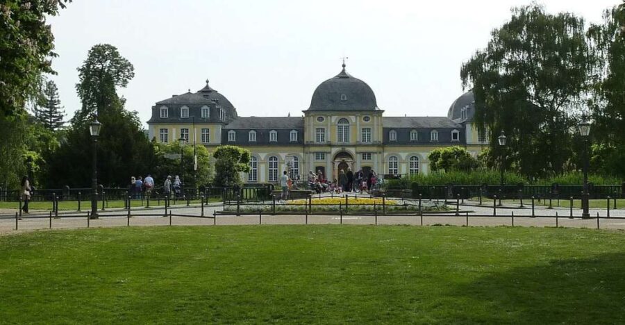 Bonn: Private Guided Walking Tour - The Heart of Bonn: The Minster and the Old Town