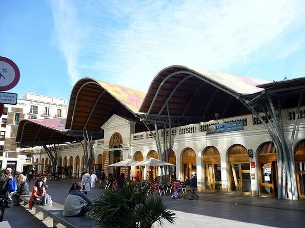 Boqueria and Santa Caterina Markets with Food and Tapas Private Walking Tour - Introducing a Genuine Taste of Barcelona’s Food Scene