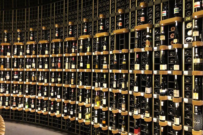 Bordeaux Old Town & Market Local Food with Wine Tastings Tour - Authenticity & Unique Experiences: Why It Matters