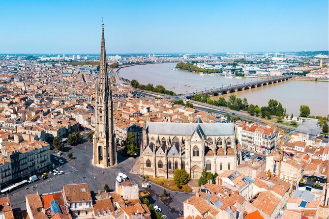 Bordeaux Old Town Secrets: Self-Guided Walking Adventure - What to Expect When You Play