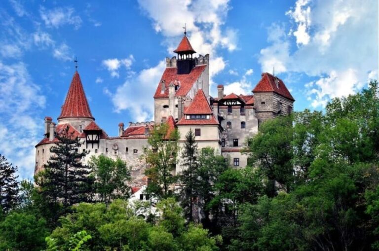 Bran Castle: City Break with Halloween Party, dinner, hotel - Why This Tour Offers Good Value