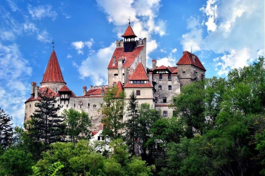 Bran Castle: City Break with Halloween Party, dinner, hotel - Why This Tour Offers Good Value